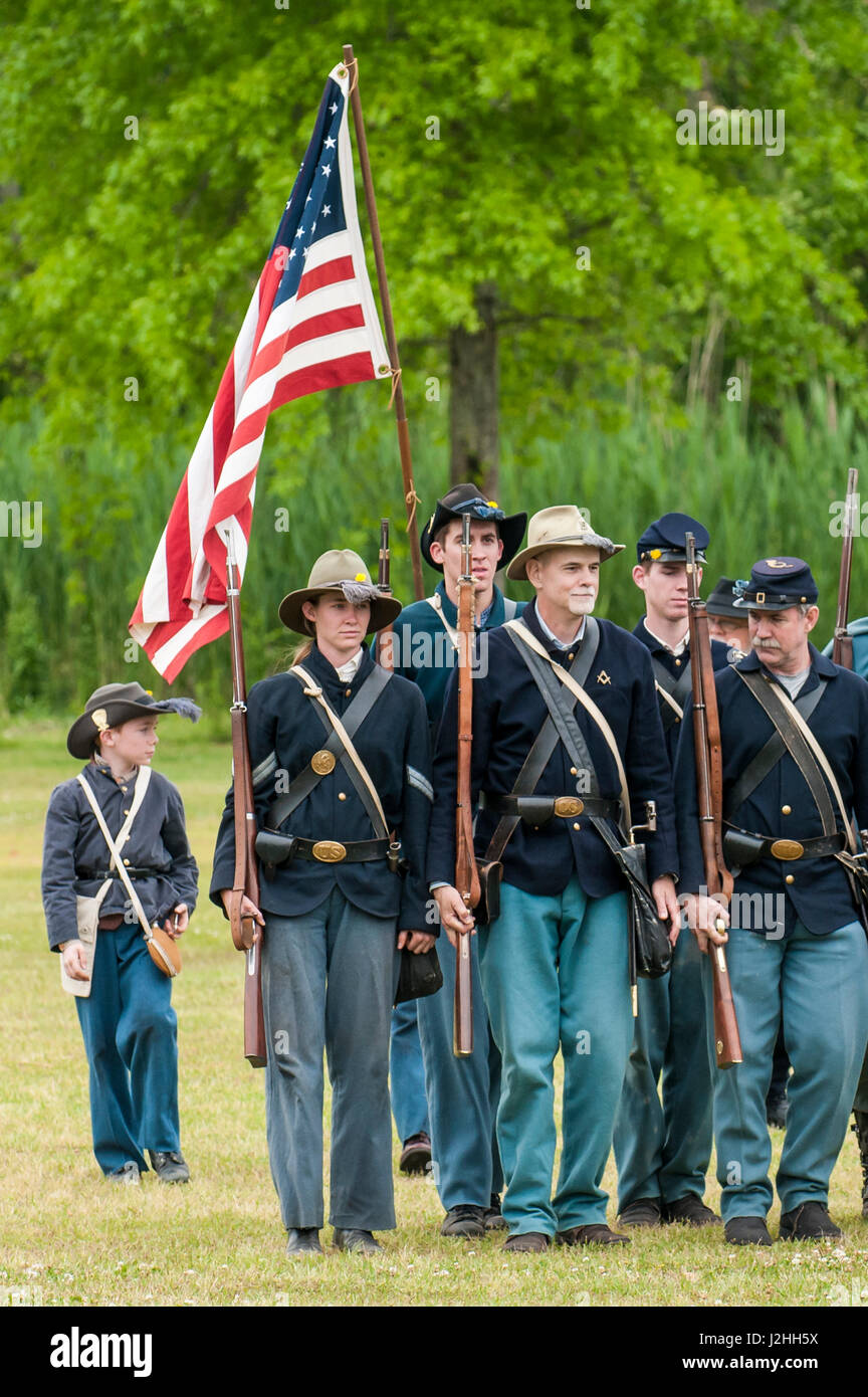 Union soldiers at the Thunder on the Roanoke Civil War reenactment in ...