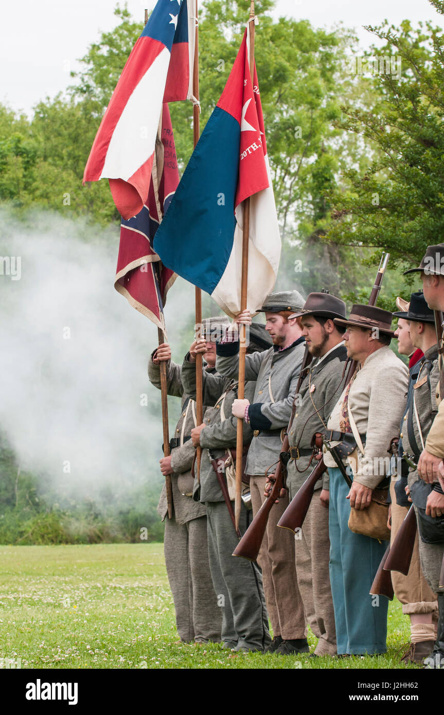 Confederate soldiers at the Thunder on the Roanoke Civil War ...