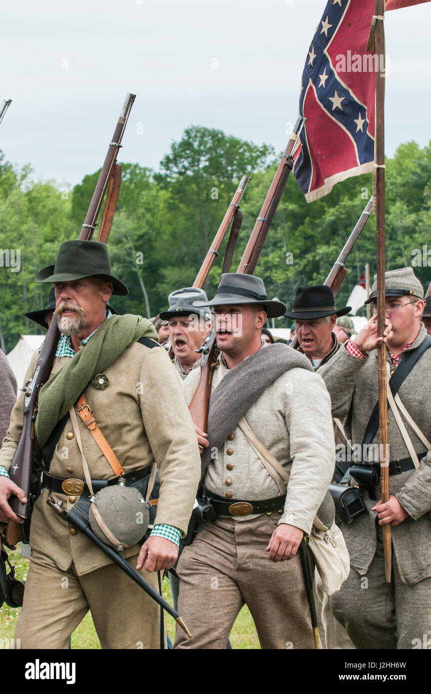 Confederate soldiers at the Thunder on the Roanoke Civil War ...