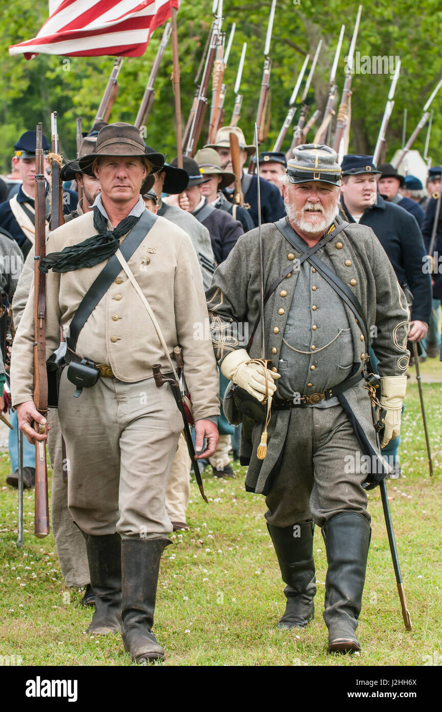Confederate soldiers at the Thunder on the Roanoke Civil War ...
