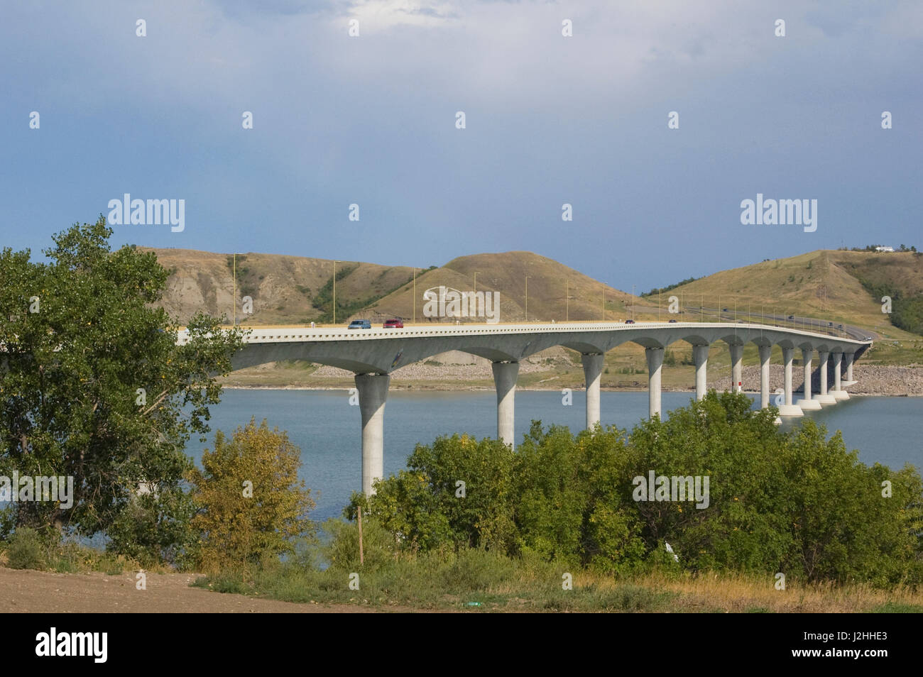 Spectacular Four Bears Bridge stretches across the Missouri River man ...