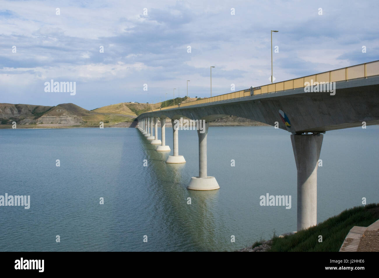 Spectacular Four Bears Bridge stretches across the Missouri River man ...