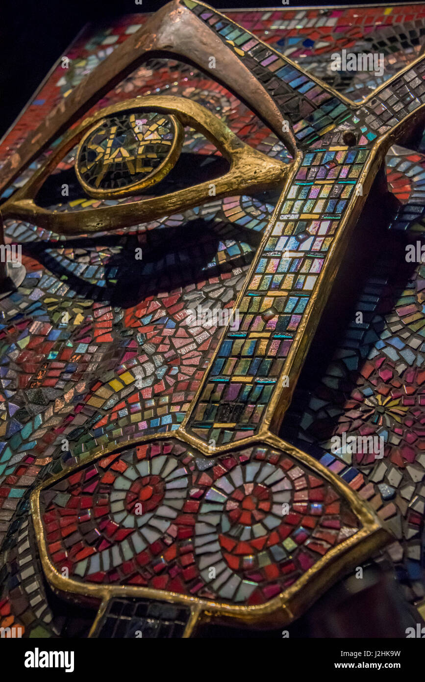 Guy Portelli's sculpture, Purple Crash (£69k), of the music legend ...