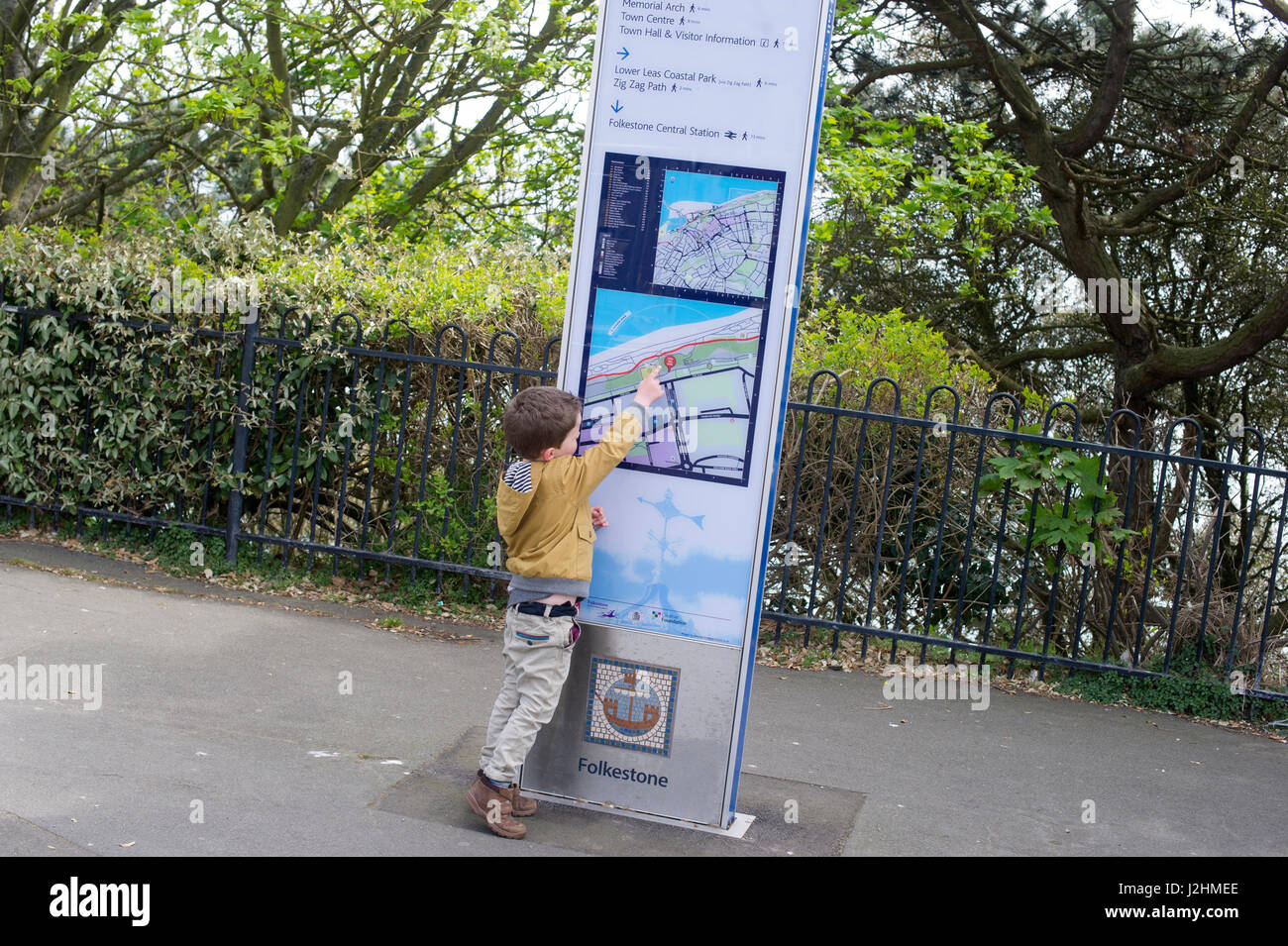 Map symbols child hi-res stock photography and images - Alamy