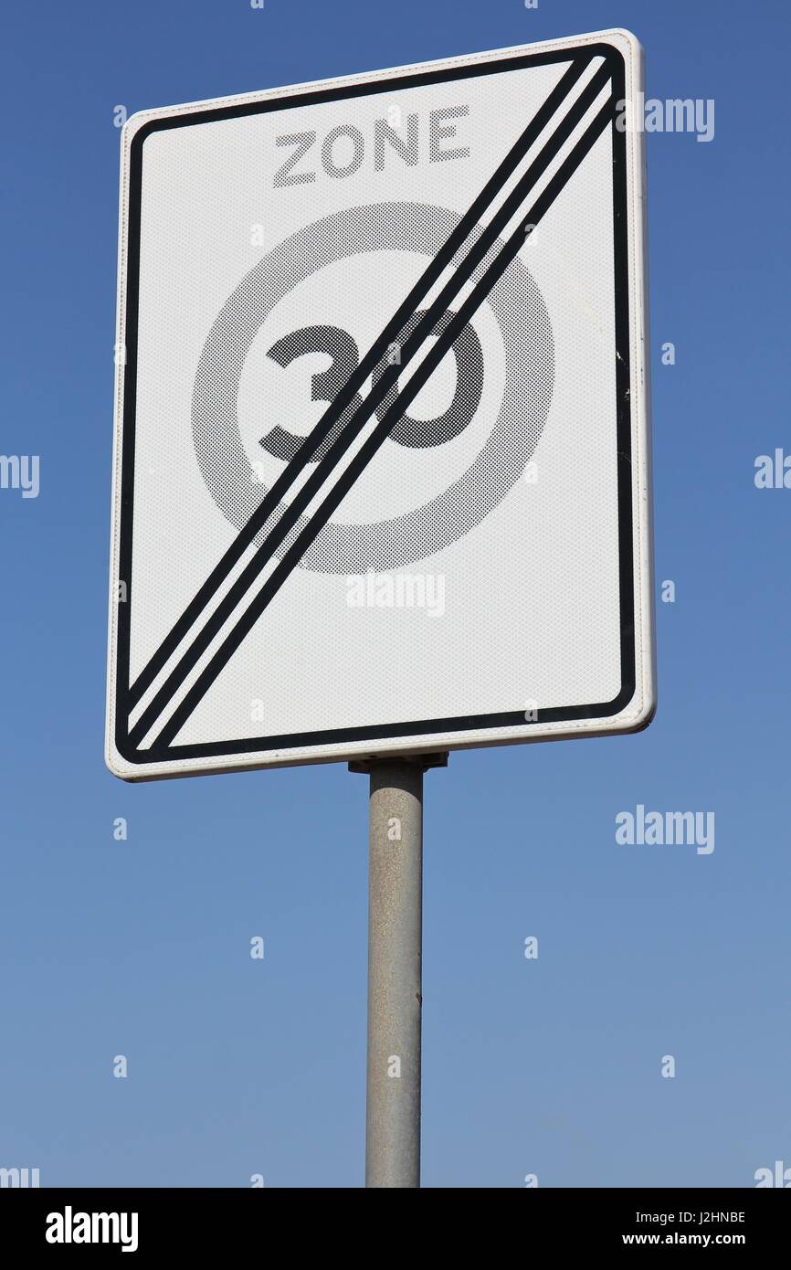Speed restriction end sign hi-res stock photography and images - Alamy