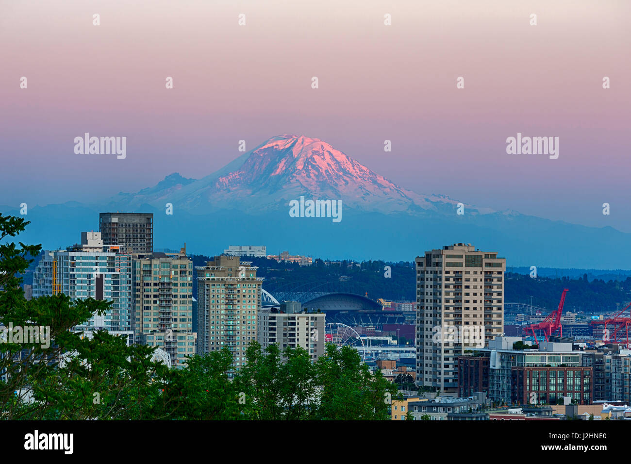 WA, Seattle, skyline view with Mount Rainier Stock Photo - Alamy