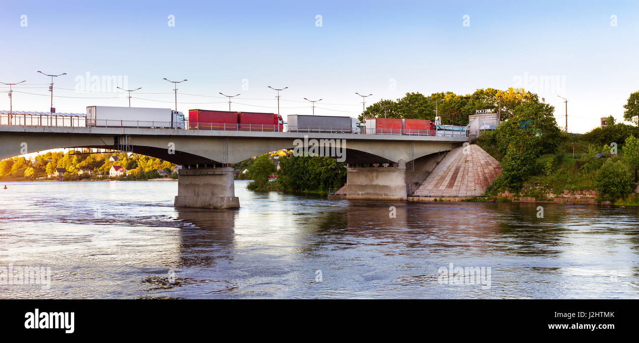 Reinforced pontoon bridge hi-res stock photography and images - Alamy