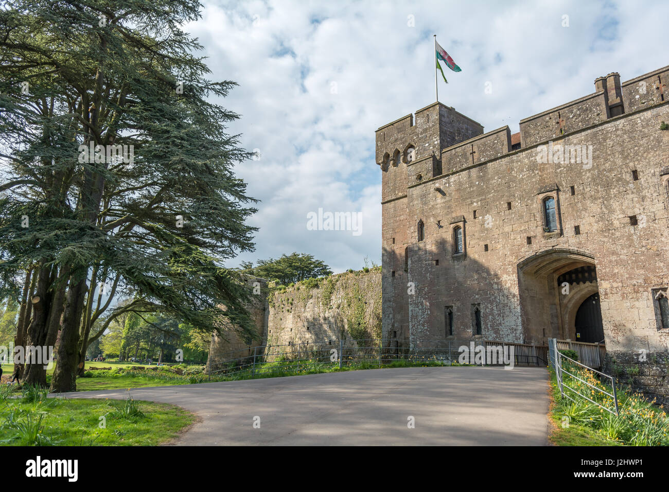 Beautiful large stone castle hi-res stock photography and images - Alamy