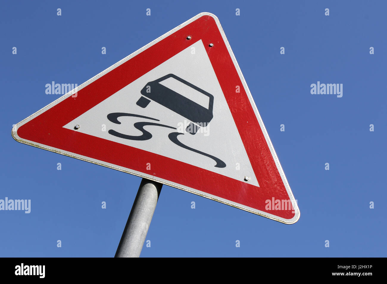 Slippery road hi-res stock photography and images - Alamy