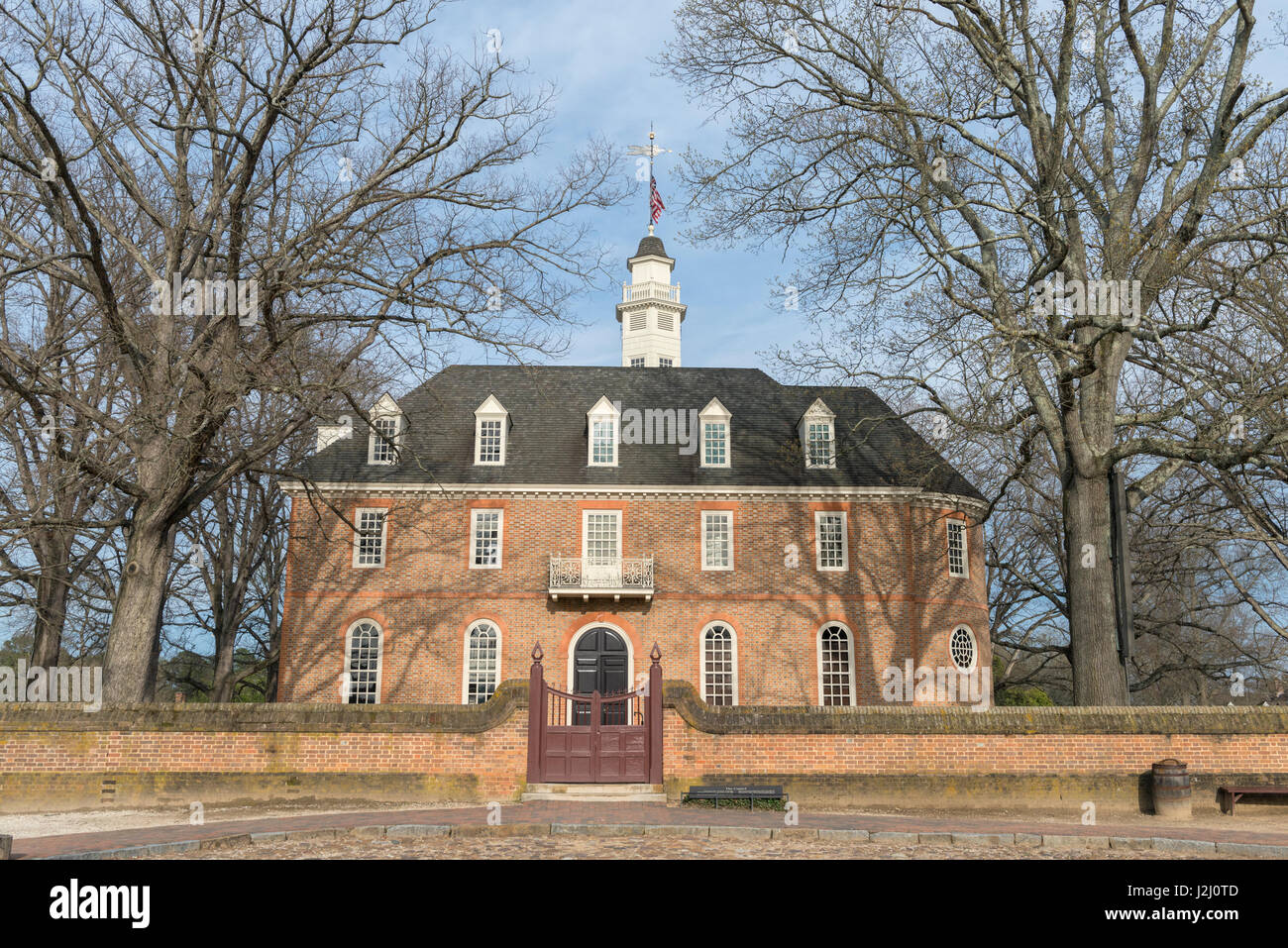 Williamsburg capitol hi-res stock photography and images - Alamy