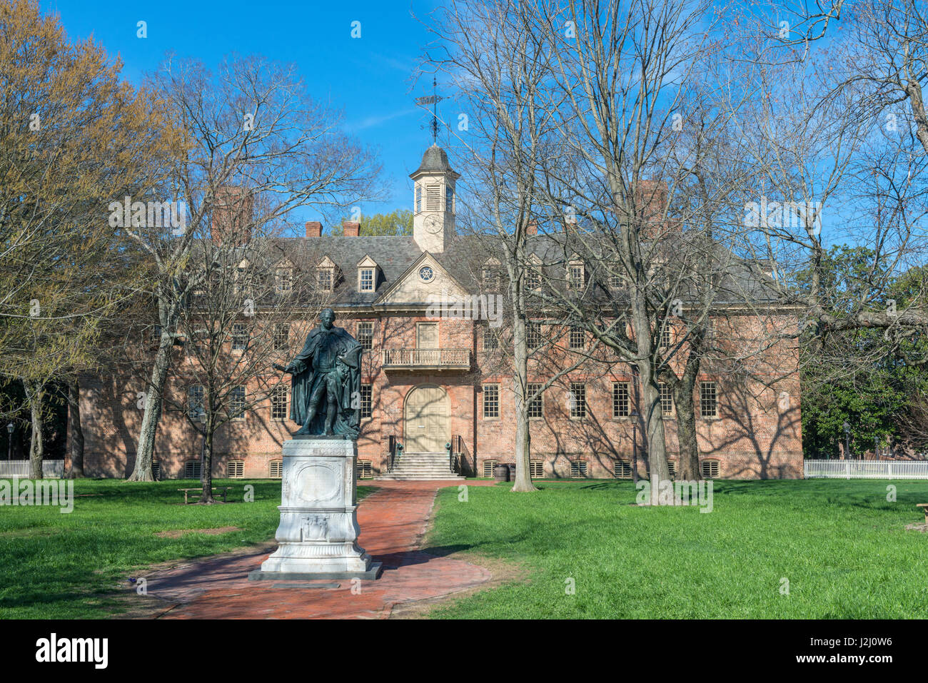 USA, Virginia, Williamsburg, Wren Building, College of William and Mary ...