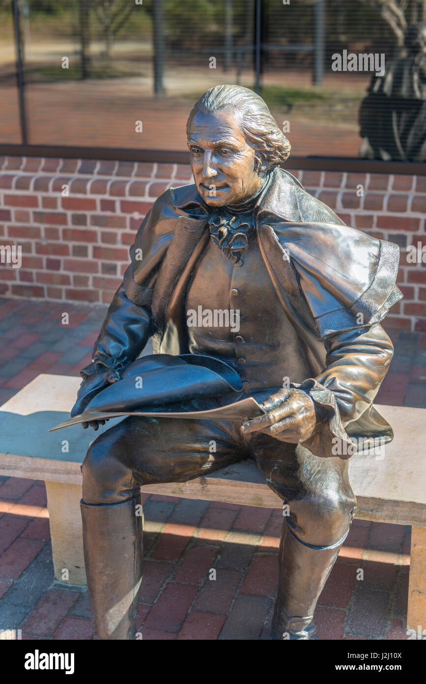 USA, Virginia, Yorktown Victory Center, statue of George Washington ...