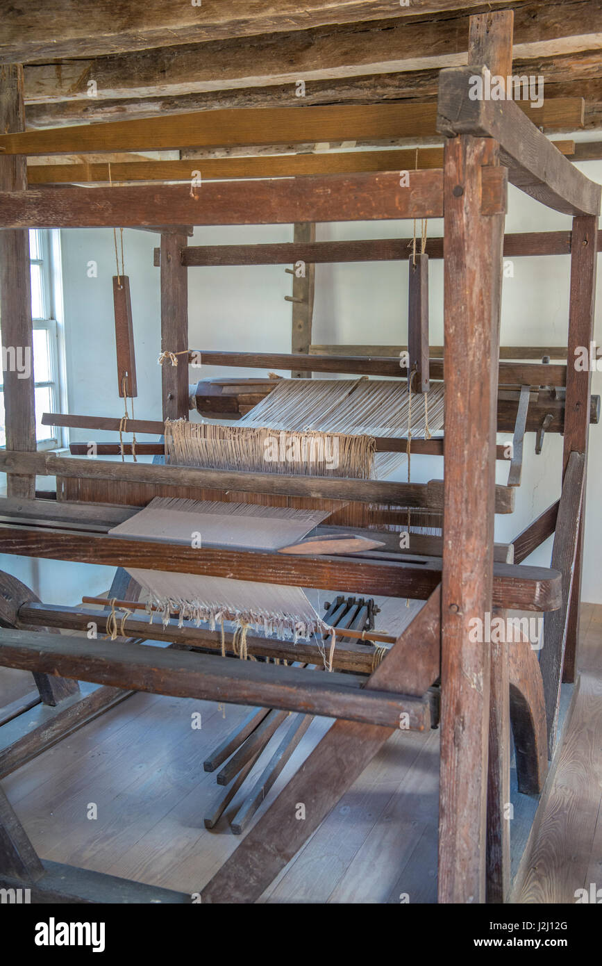 Historical loom hi-res stock photography and images - Alamy