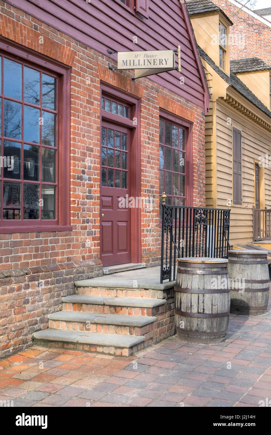 18th century millinery hi-res stock photography and images - Alamy