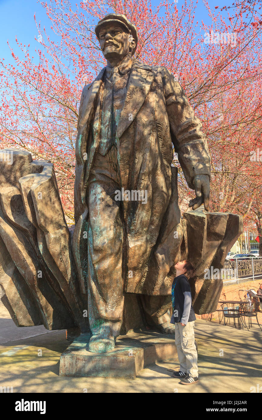 Lenin Statue, Fremont, Seattle, WA Stock Photo - Alamy