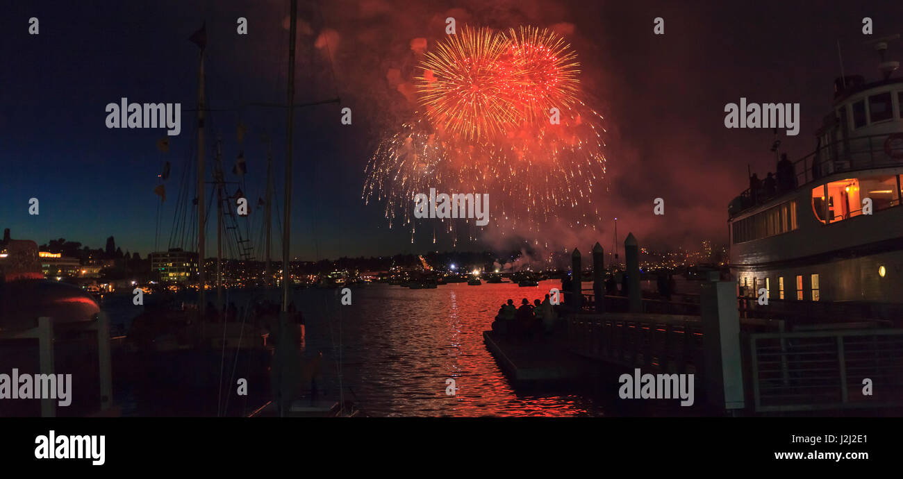 4th of July Fireworks silhouette Classic Wooden Boats, Lake Union July ...