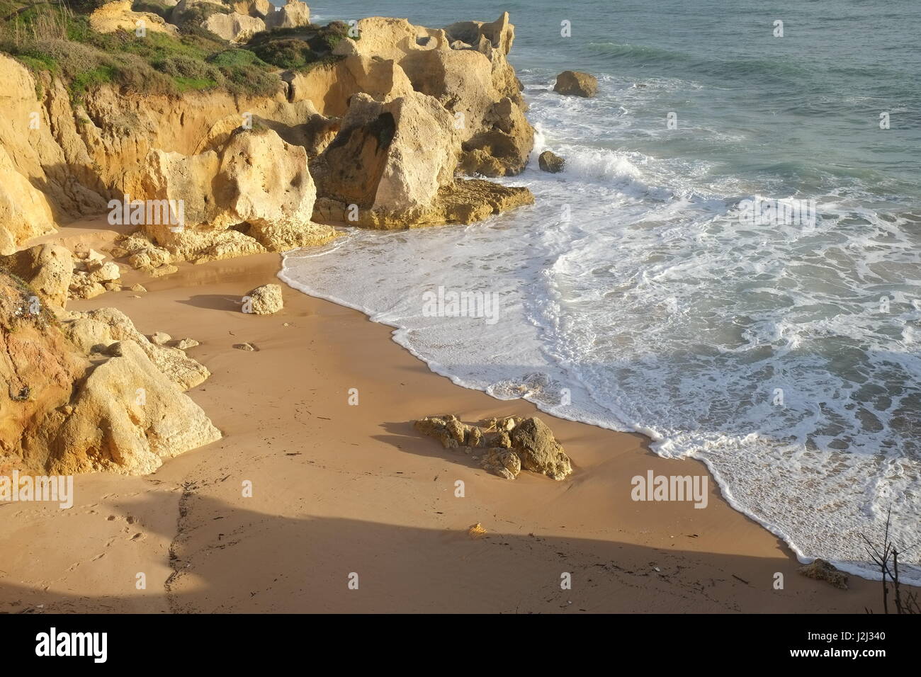 Chiringuitos beach (Gale beach) scenery in Albufeira. Algarve, Portugal ...