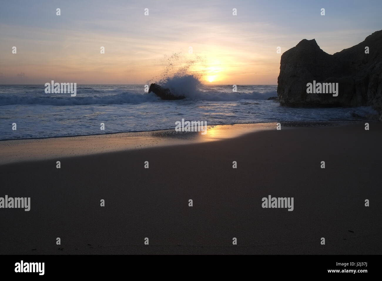 Chiringuitos beach (Gale beach) scenery in Albufeira. Algarve, Portugal ...