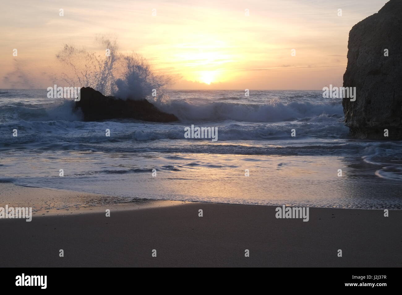 Chiringuitos beach (Gale beach) scenery in Albufeira. Algarve, Portugal ...