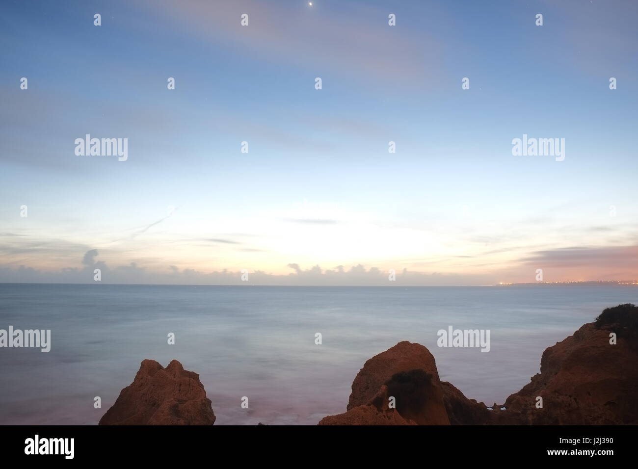 Chiringuitos beach (Gale beach) scenery in Albufeira. Algarve, Portugal ...