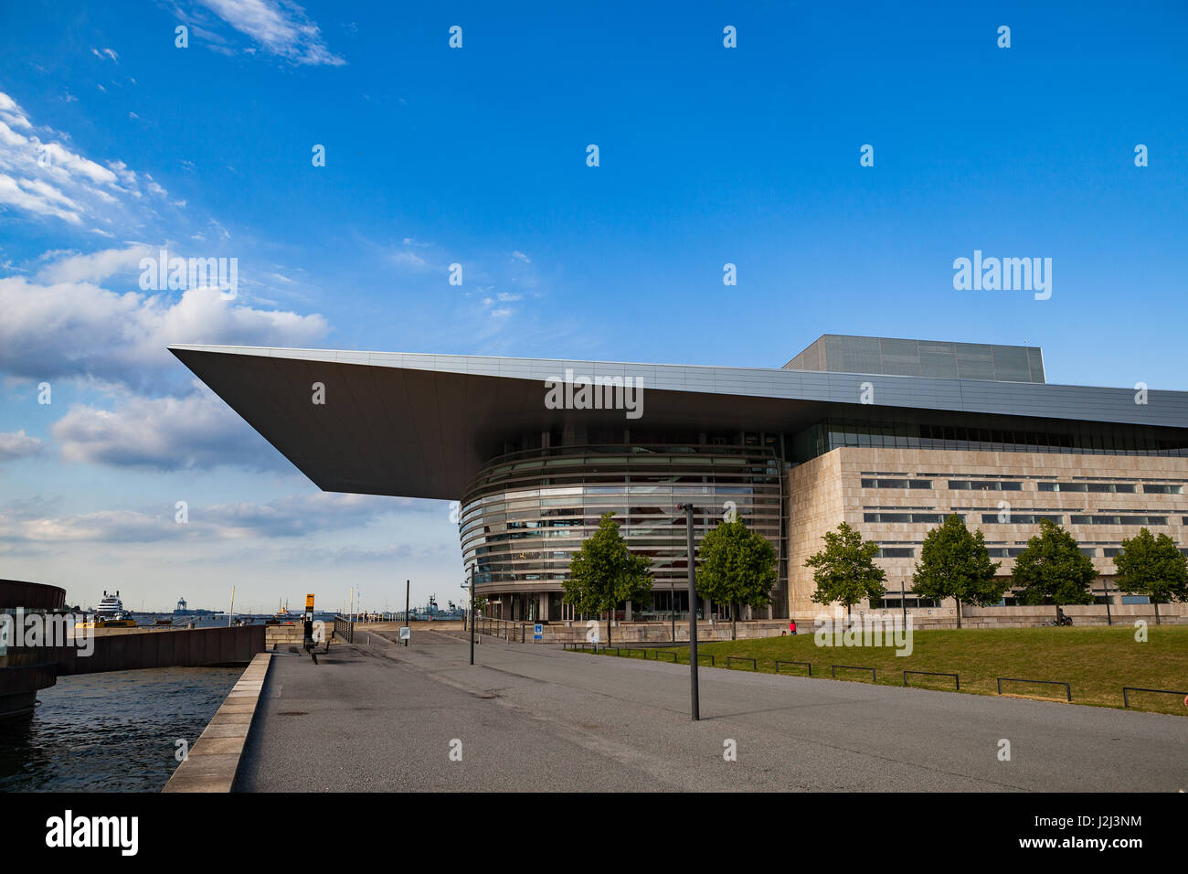 COPENHAGEN, DENMARK - 24 JUN 2016: Royal opera house, modern ...