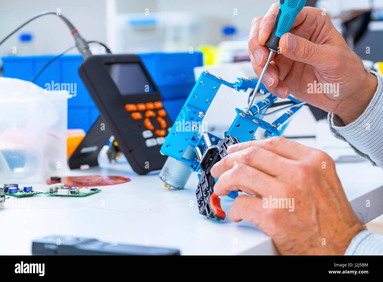 Machine parts in robotics hi-res stock photography and images - Alamy