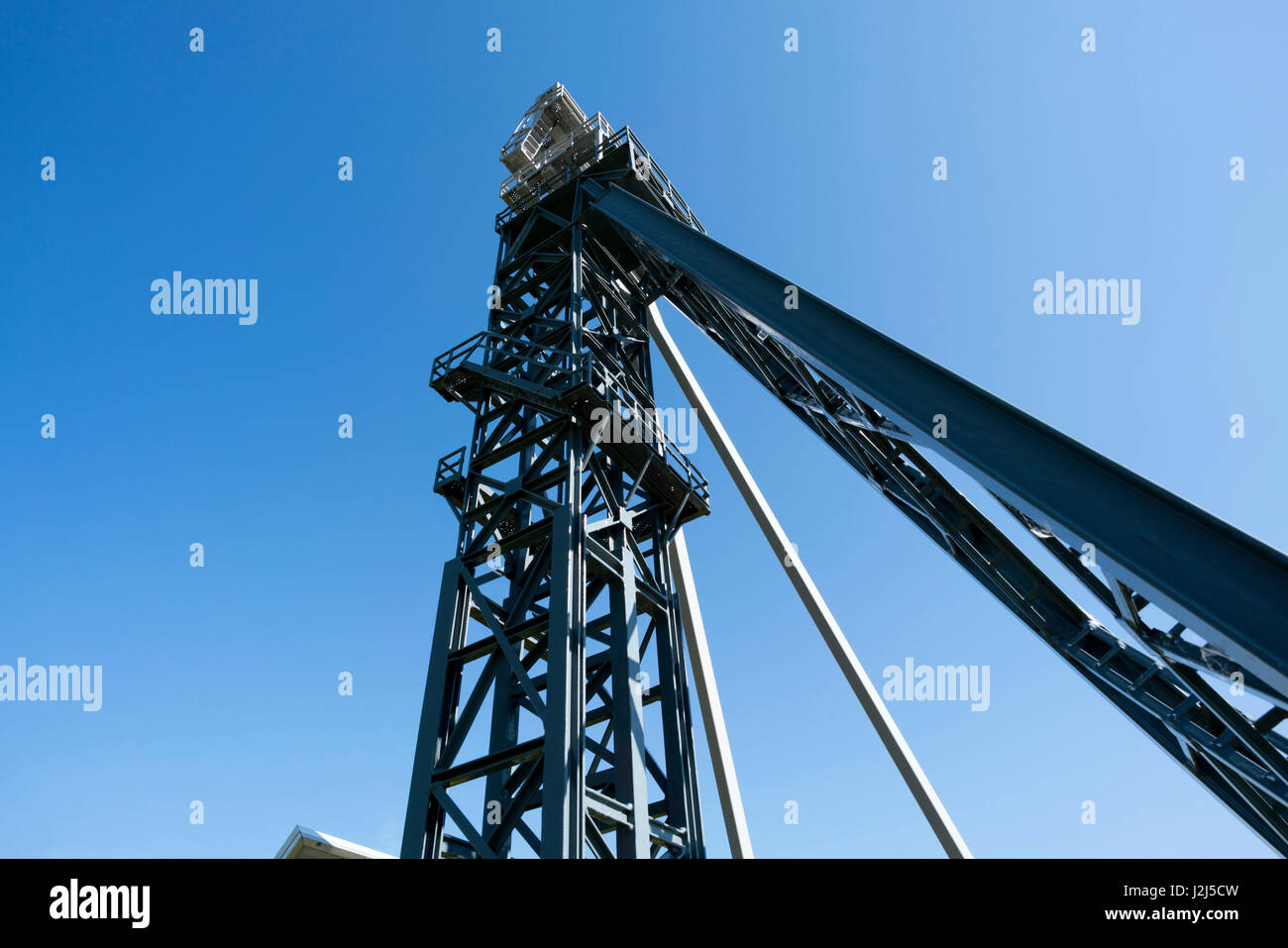 Drilling structure hi-res stock photography and images - Alamy