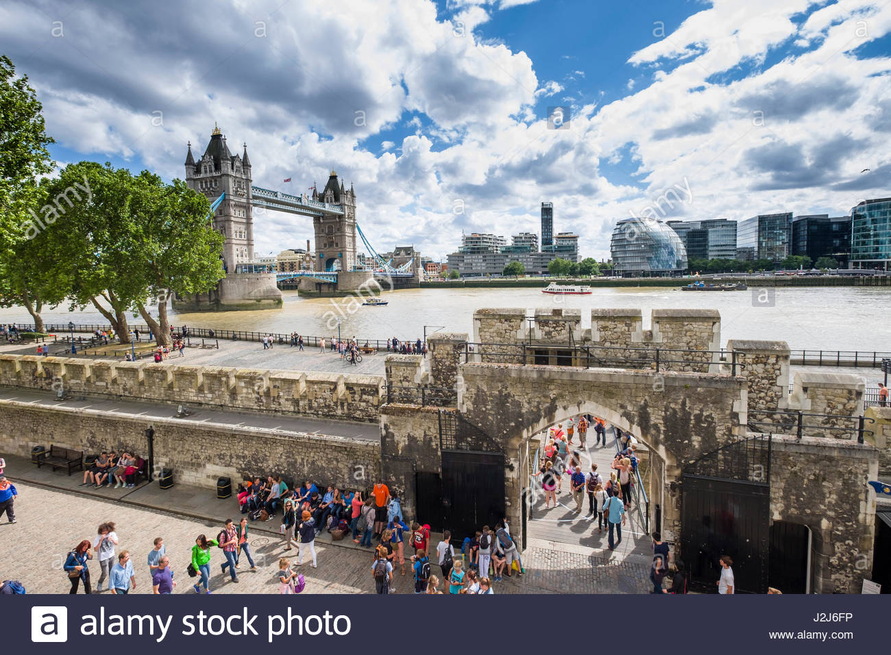 Watergate And Bridge High Resolution Stock Photography and Images - Alamy