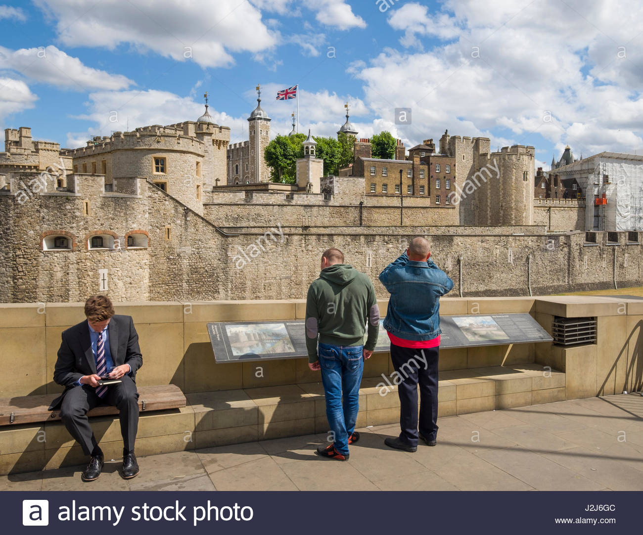 Curtain Wall Tower London Stock Photos & Curtain Wall Tower London ...
