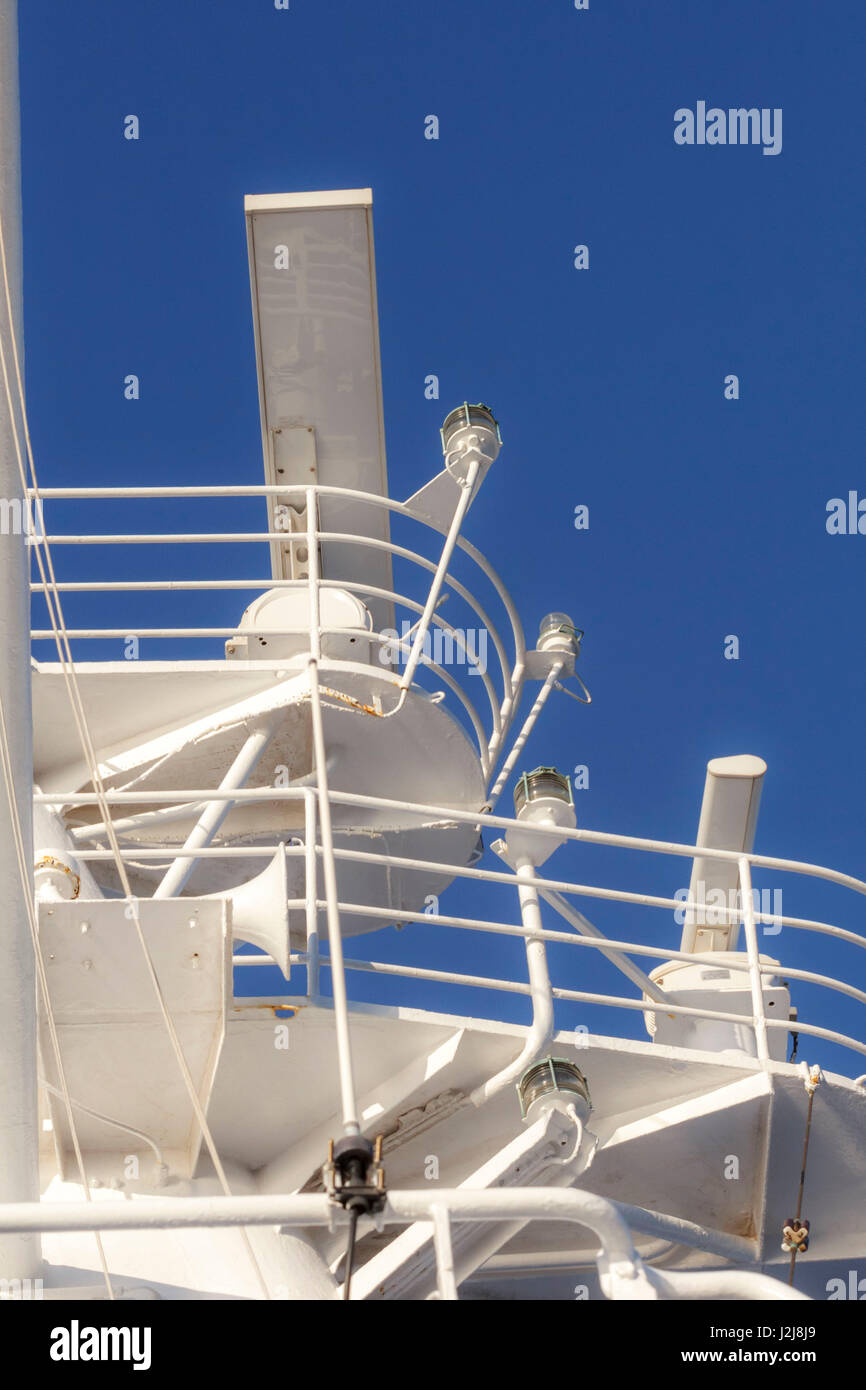 Ship superstructures hi-res stock photography and images - Alamy