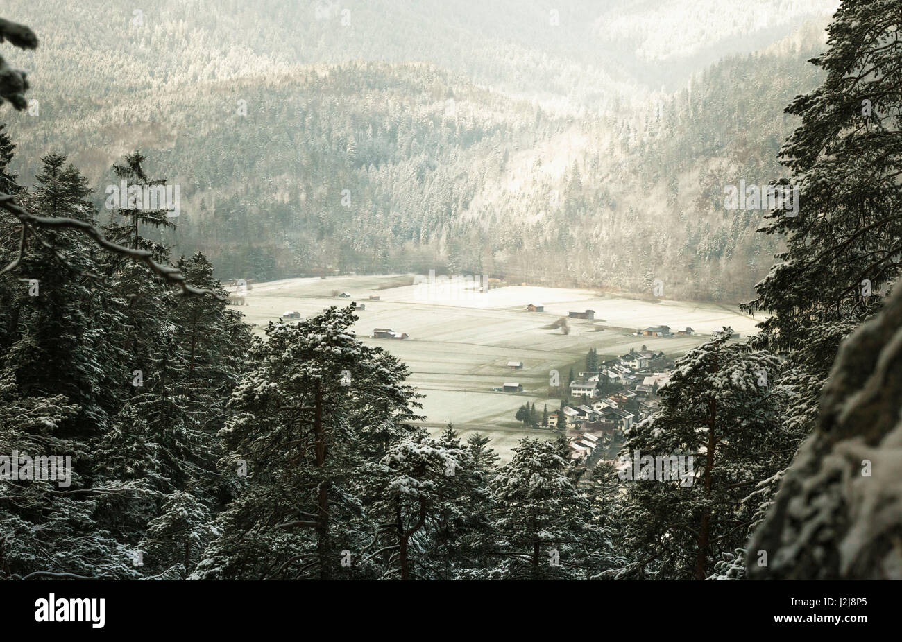 winter landscape in Bavaria - snow, ice and frost control the nature ...