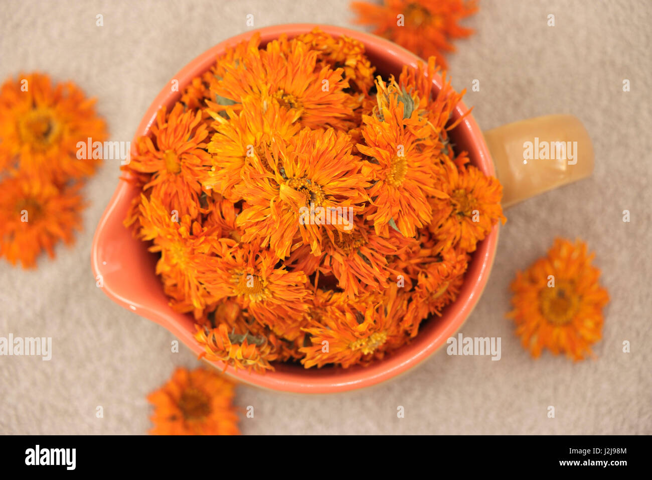 Dry marigold blossoms hi-res stock photography and images - Alamy