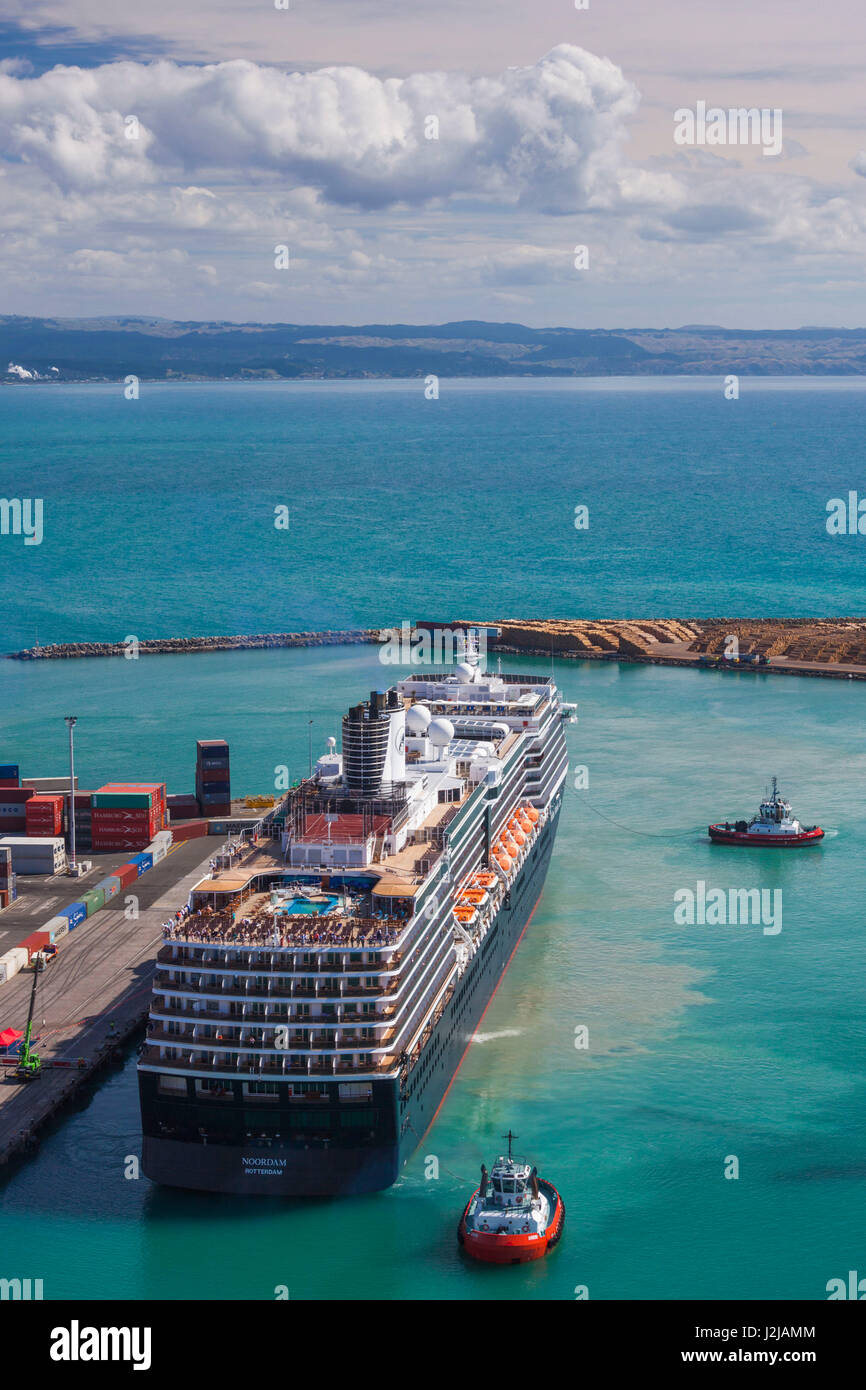 New Zealand, North Island, Hawkes Bay, Napier, elevated port view from ...