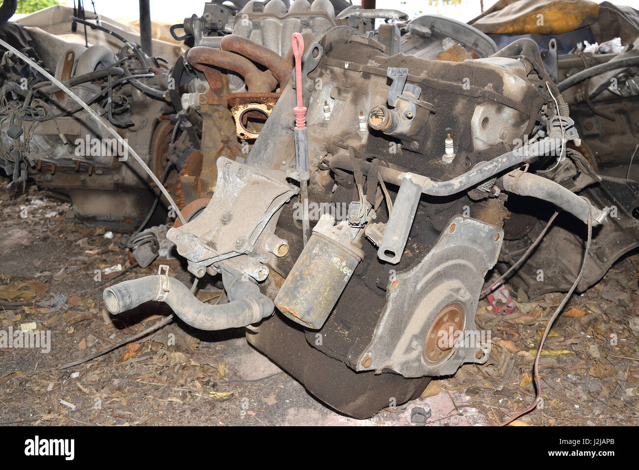 Motor dismantling hi-res stock photography and images - Alamy