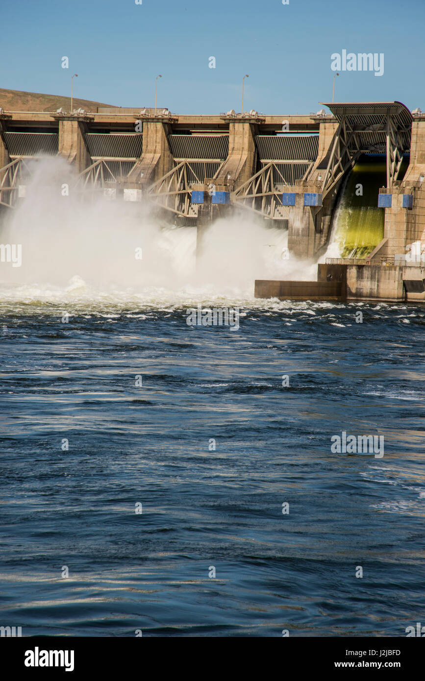 Snake river little goose dam hi-res stock photography and images - Alamy