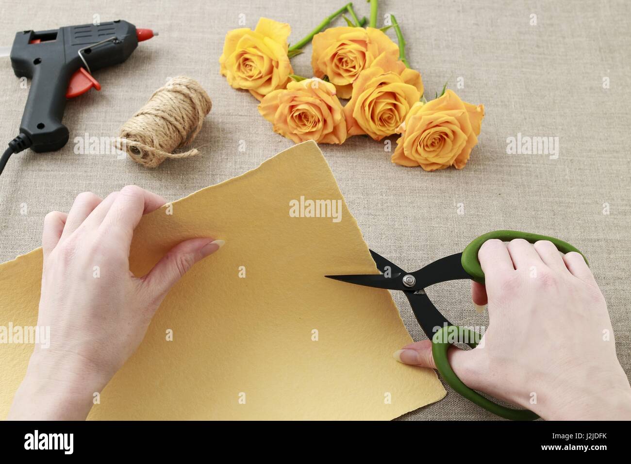 Florist at work: how to make lovely present for wedding guests with ...