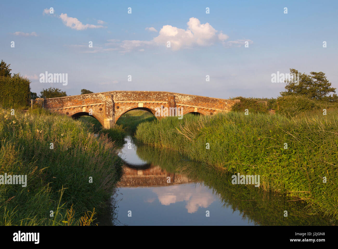 Bridge over the river Rother at Bodiam Castle, East Sussex, Great ...