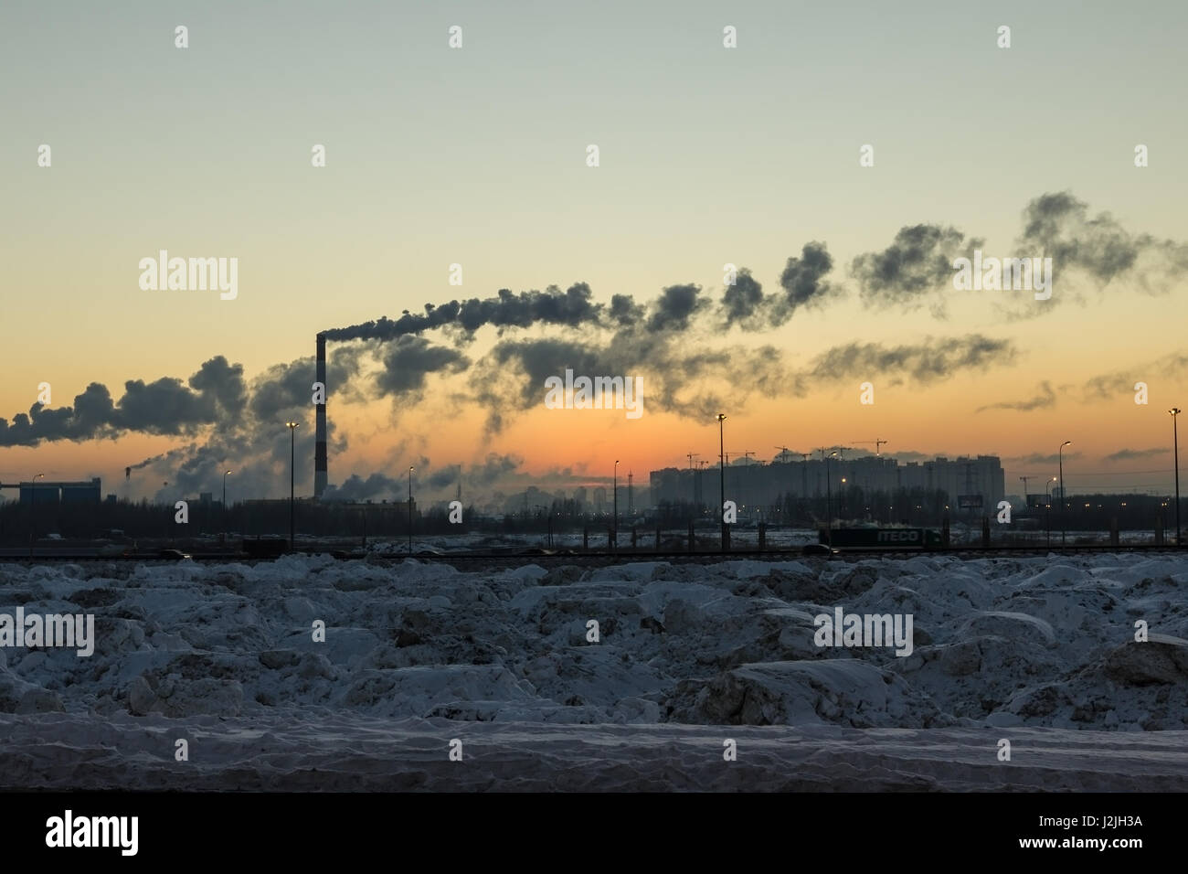 Factory at sunset hi-res stock photography and images - Alamy