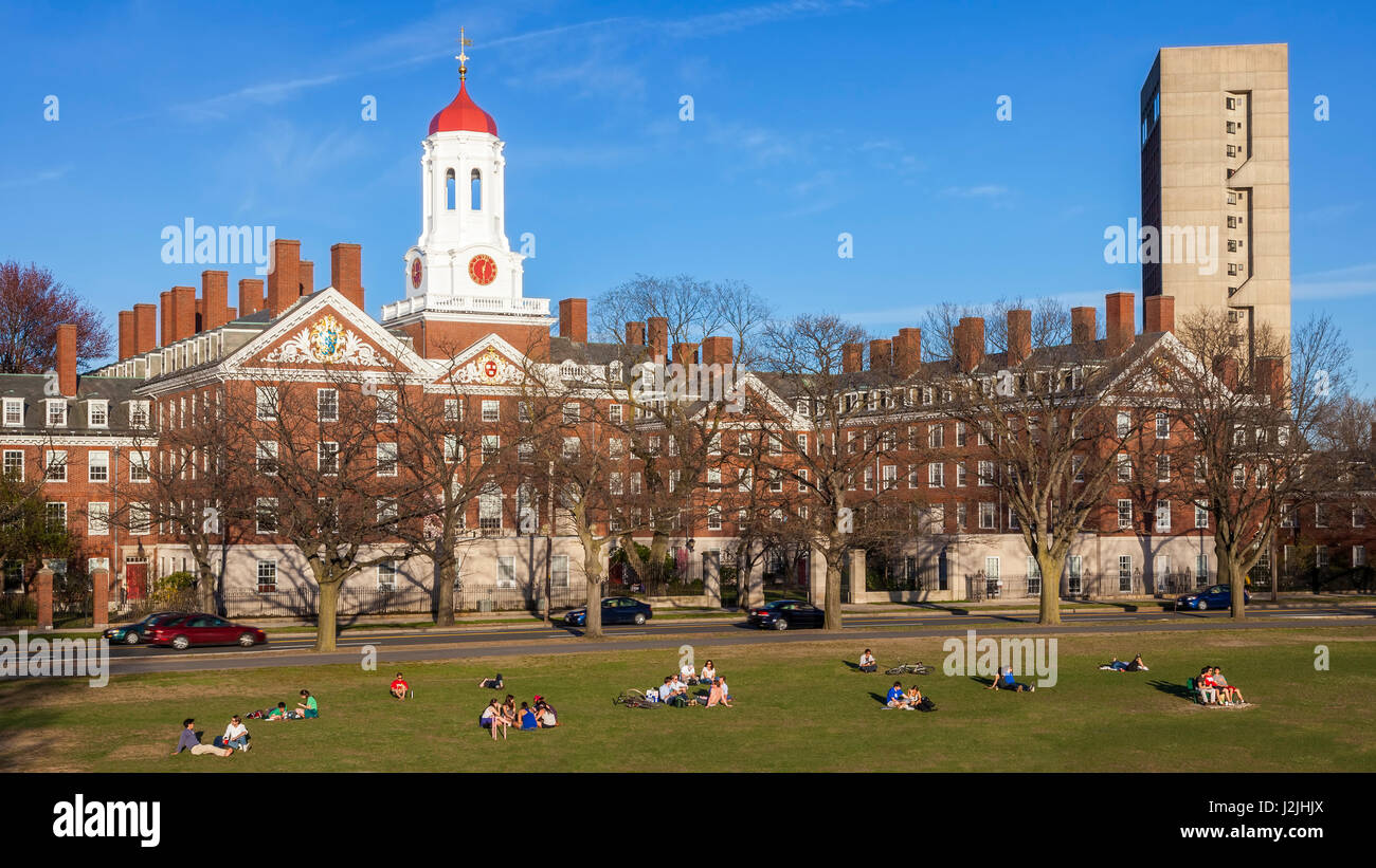 Harvard university skyline hi-res stock photography and images - Alamy
