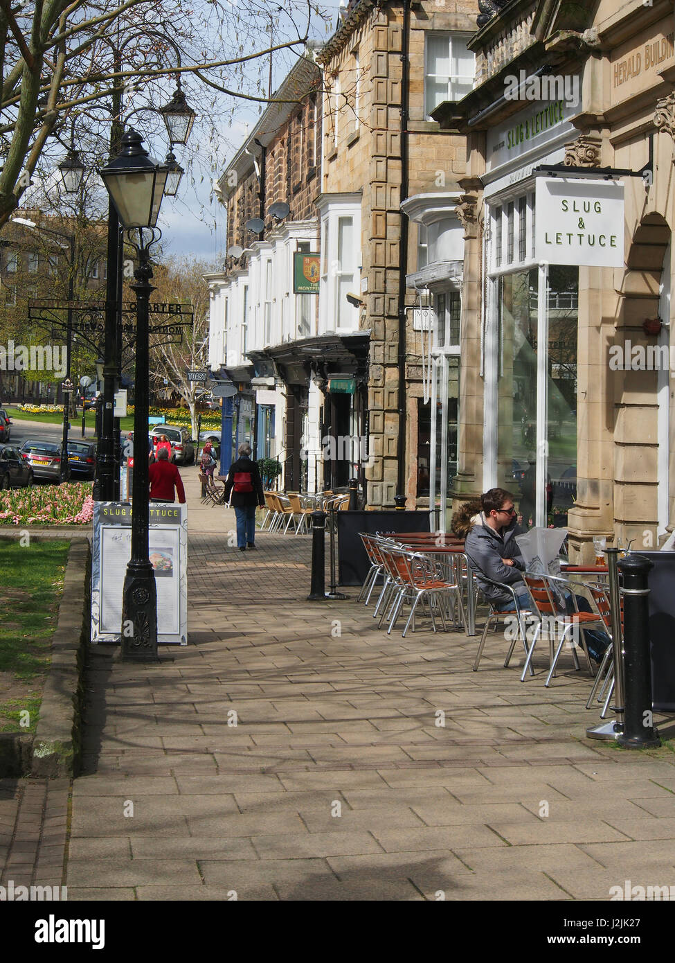 Harrogate town centre restaurants hi-res stock photography and images ...