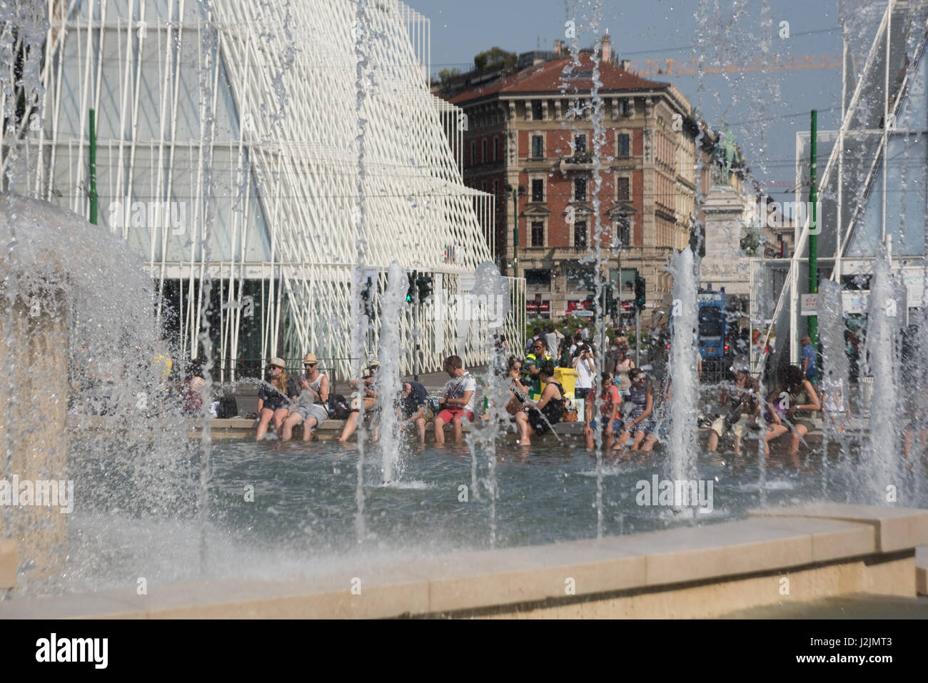Mailand, Piazzo Castello - Milano, Piazzo Castello Stock Photo - Alamy