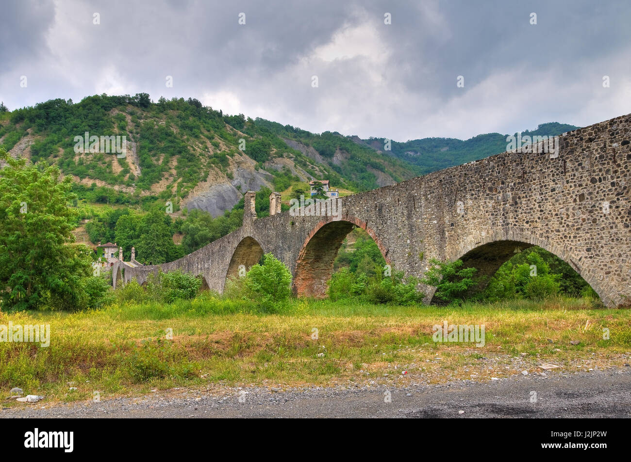 Hunchback bridge. Bobbio. Emilia-Romagna. Italy Stock Photo - Alamy