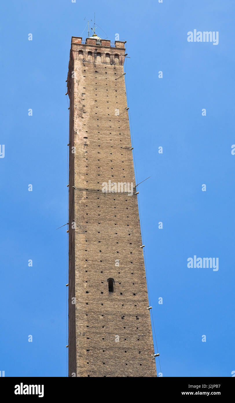 Asinelli tower. Bologna. Emilia-Romagna. Italy Stock Photo - Alamy