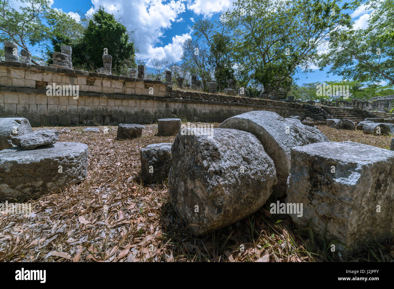 Some of the broken columns of Grupo de las Mil Columnas, Columnada ...