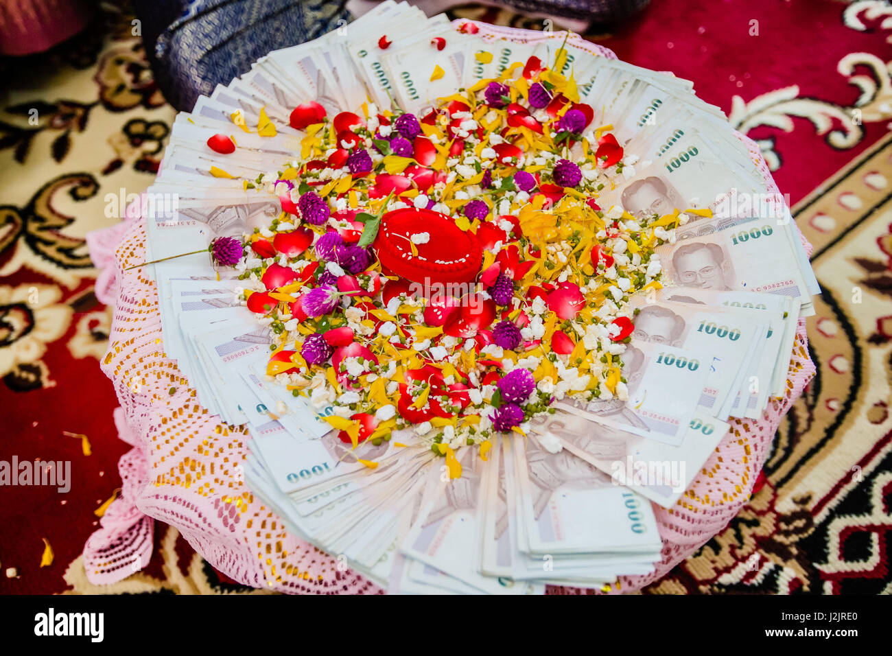 Dowry (money) on flower tray in Thai traditional wedding Stock Photo ...