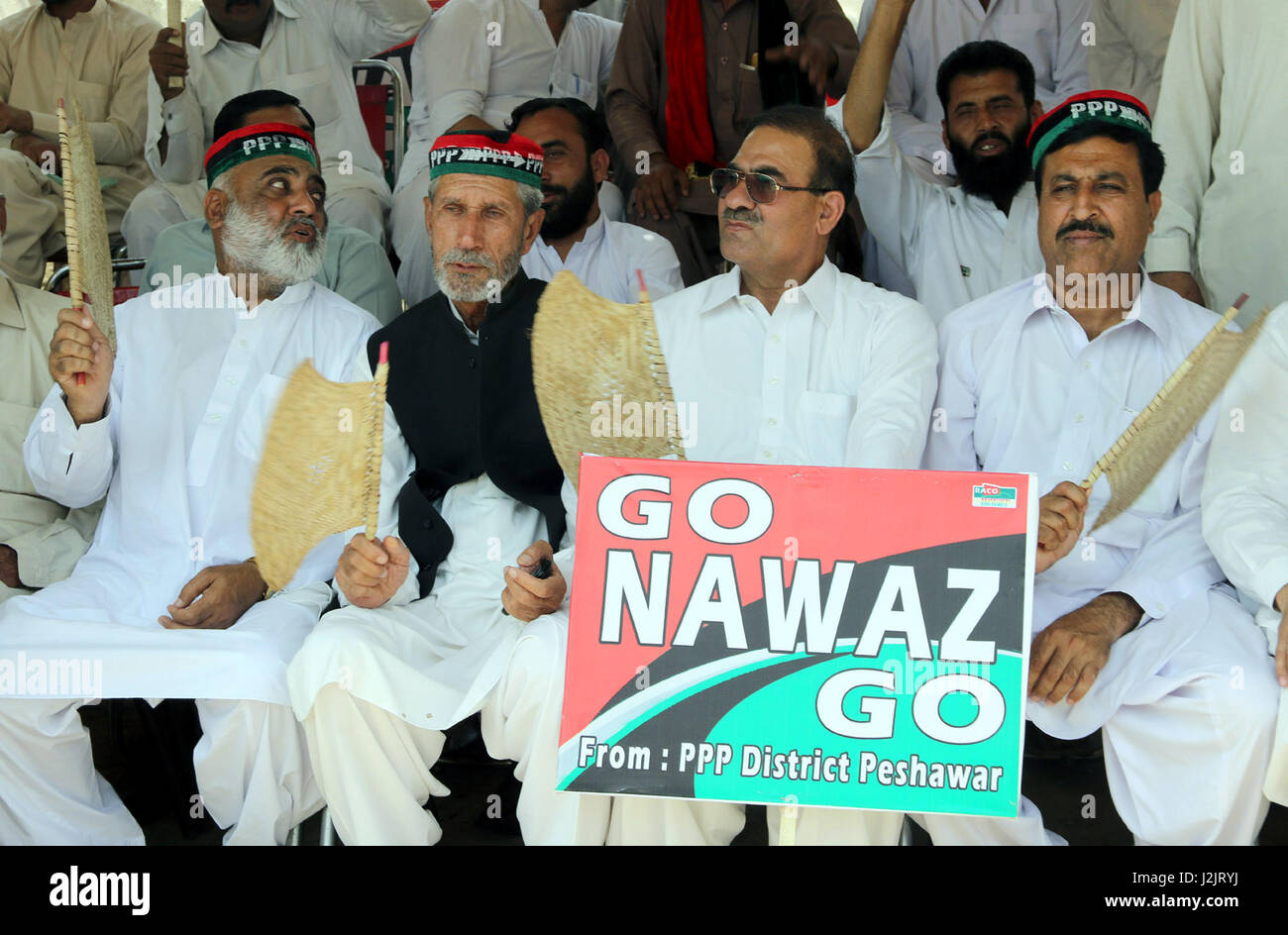 Pakistan. 28th Apr, 2017. Activists of Peoples Party (PPP) are holding ...