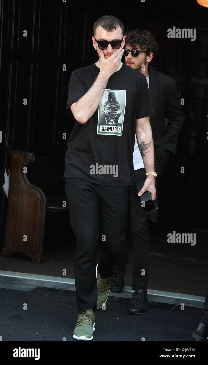 New York, NY, USA. 28th Apr, 2017. British singer-songwriter Sam Smith ...