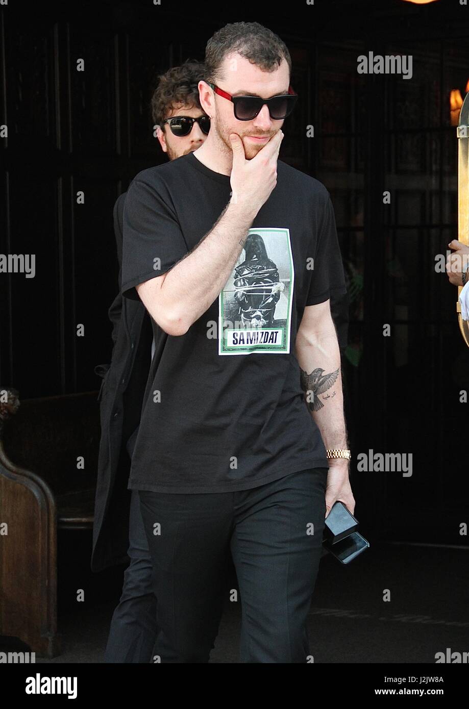 New York, NY, USA. 28th Apr, 2017. British singer-songwriter Sam Smith ...