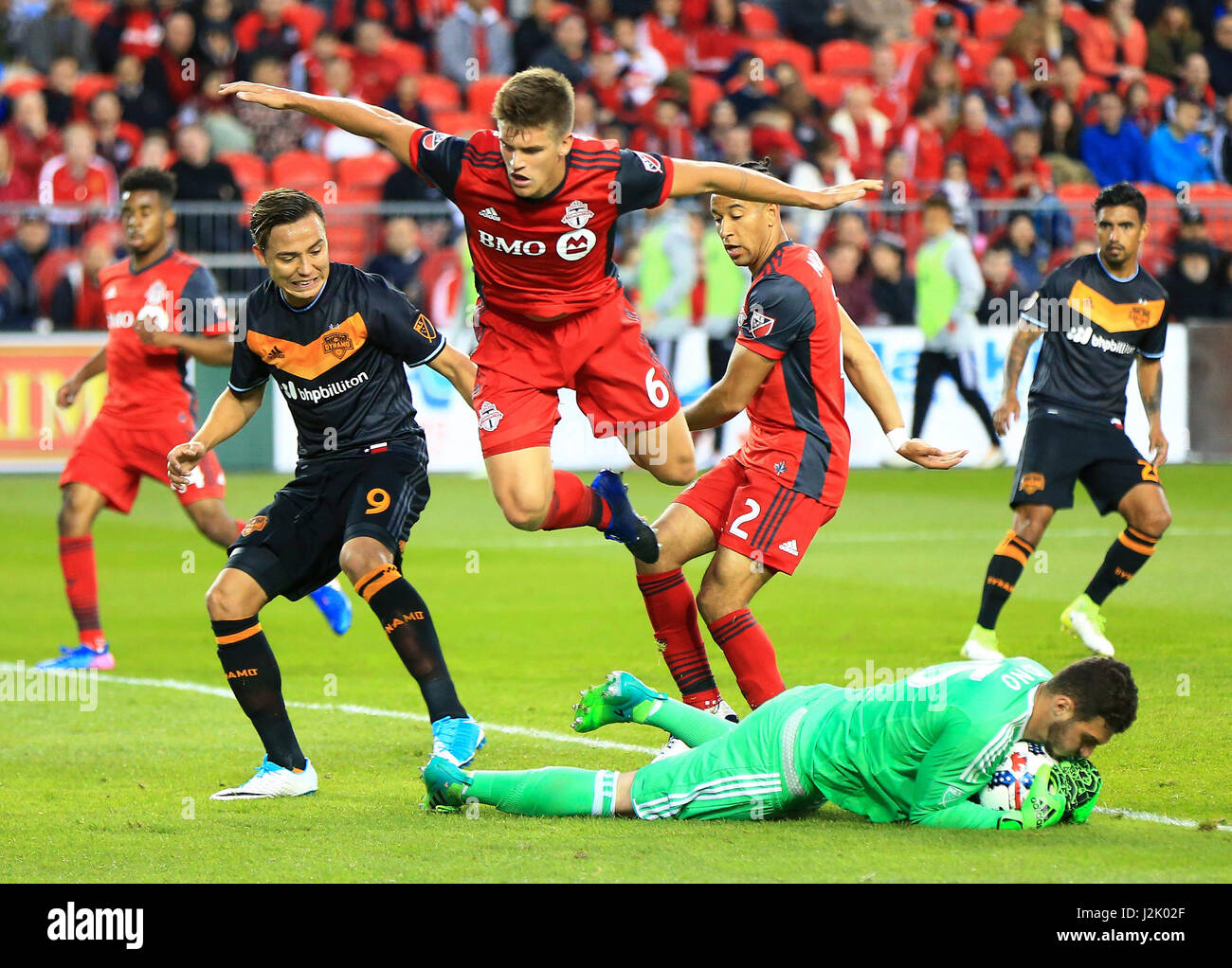 Toronto fc 2017 goalie hi-res stock photography and images - Alamy
