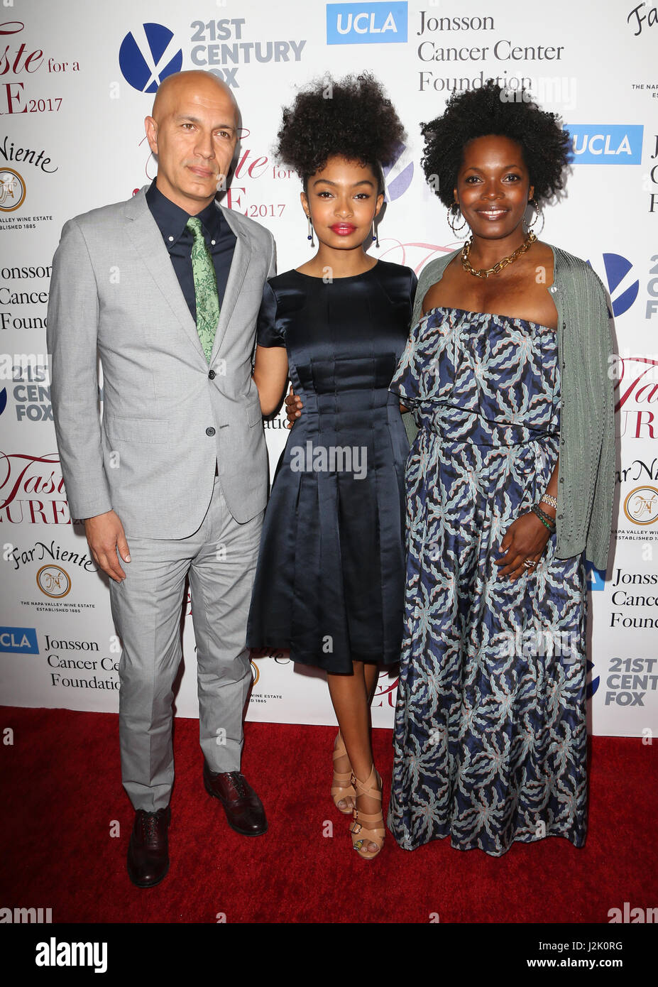 Beverly Hills, Ca. 28th Apr, 2017. Afshin Shahidi, Yara Shahidi, Keri ...